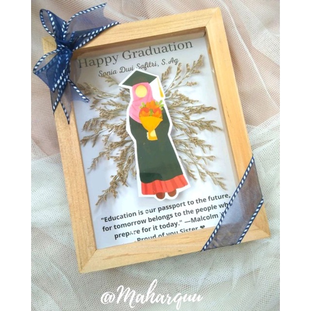 Jual Frame Graduation Gift (bingkai karikatur hadiah wisuda) | Shopee ...