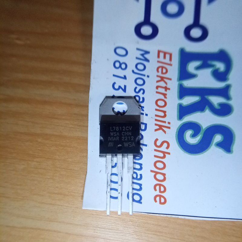 Jual L7812 L7812CV LM7812 12V 7812 IC7812 LDO Voltage Regulator L 7812 TO-220 DIP | Shopee Indonesia