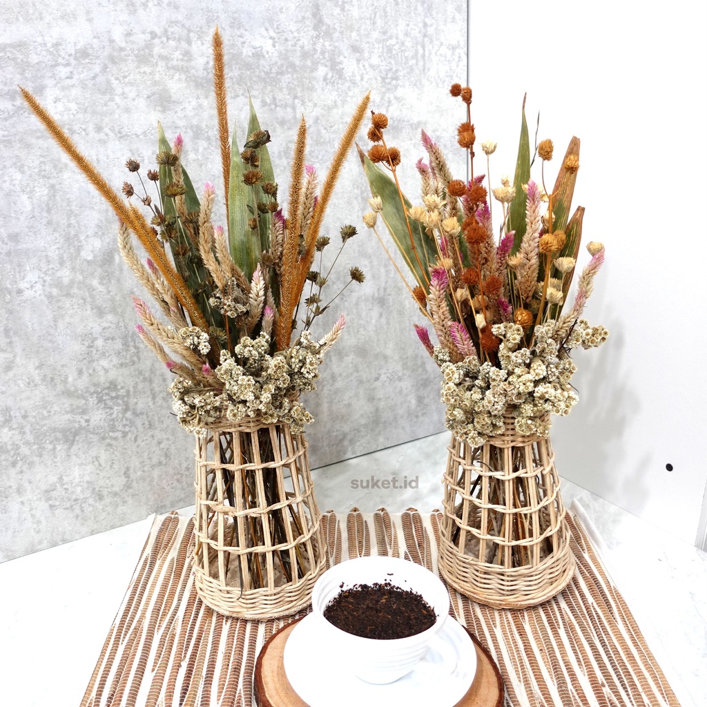 Jual Paket Bunga Rangkai+Vas Rotan LUBANG | Shopee Indonesia