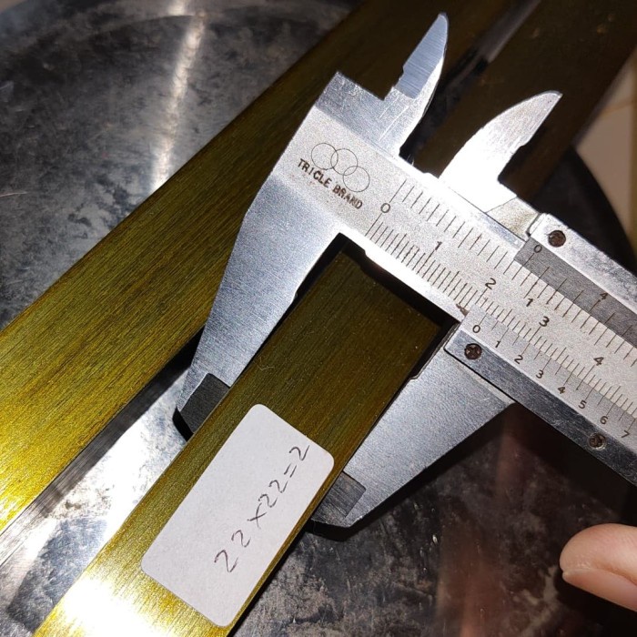 Jual besi spie coating kuning 22 x 22 x 300mm pasak 22mm kuning ...