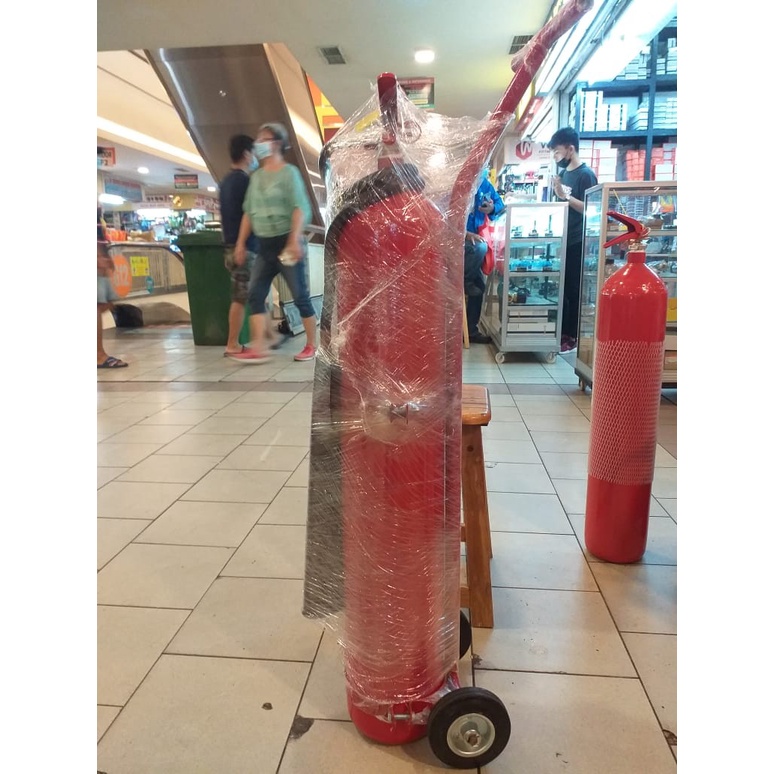 Jual trolley apar co2 6,8kg trolly dorongan apar co2 HANYA TROLLY ...