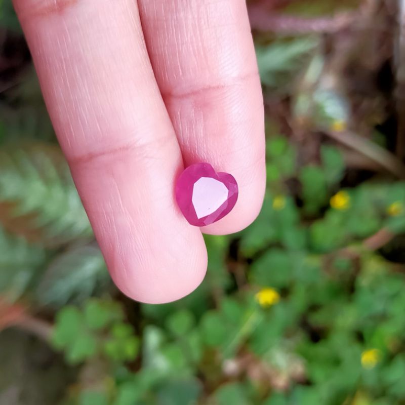 Jual Batu permata merah ruby atau natural rubi catting amor atau love ...