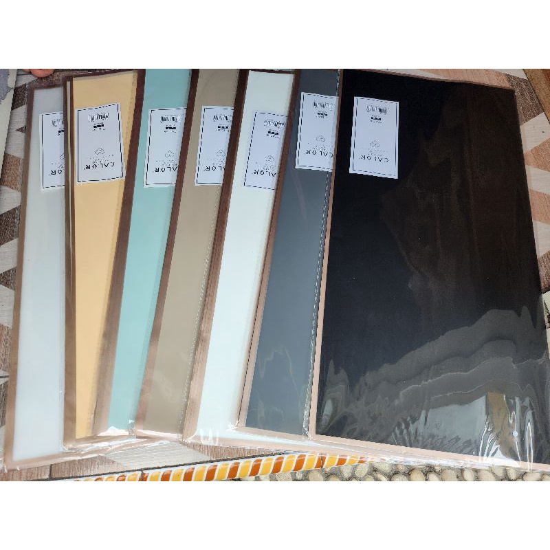 Jual Kertas Buket Kertas Cello List Gold isi 5 lembar | Shopee Indonesia
