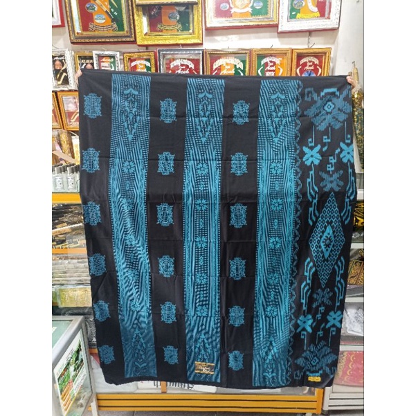 Jual Kain Sarung tenun Roudhoh motif pintu Aceh / sarung khas Aceh ...