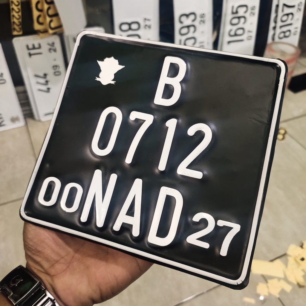 Jual Plat nomor motor kotak hitam Plat motor vespa | Shopee Indonesia