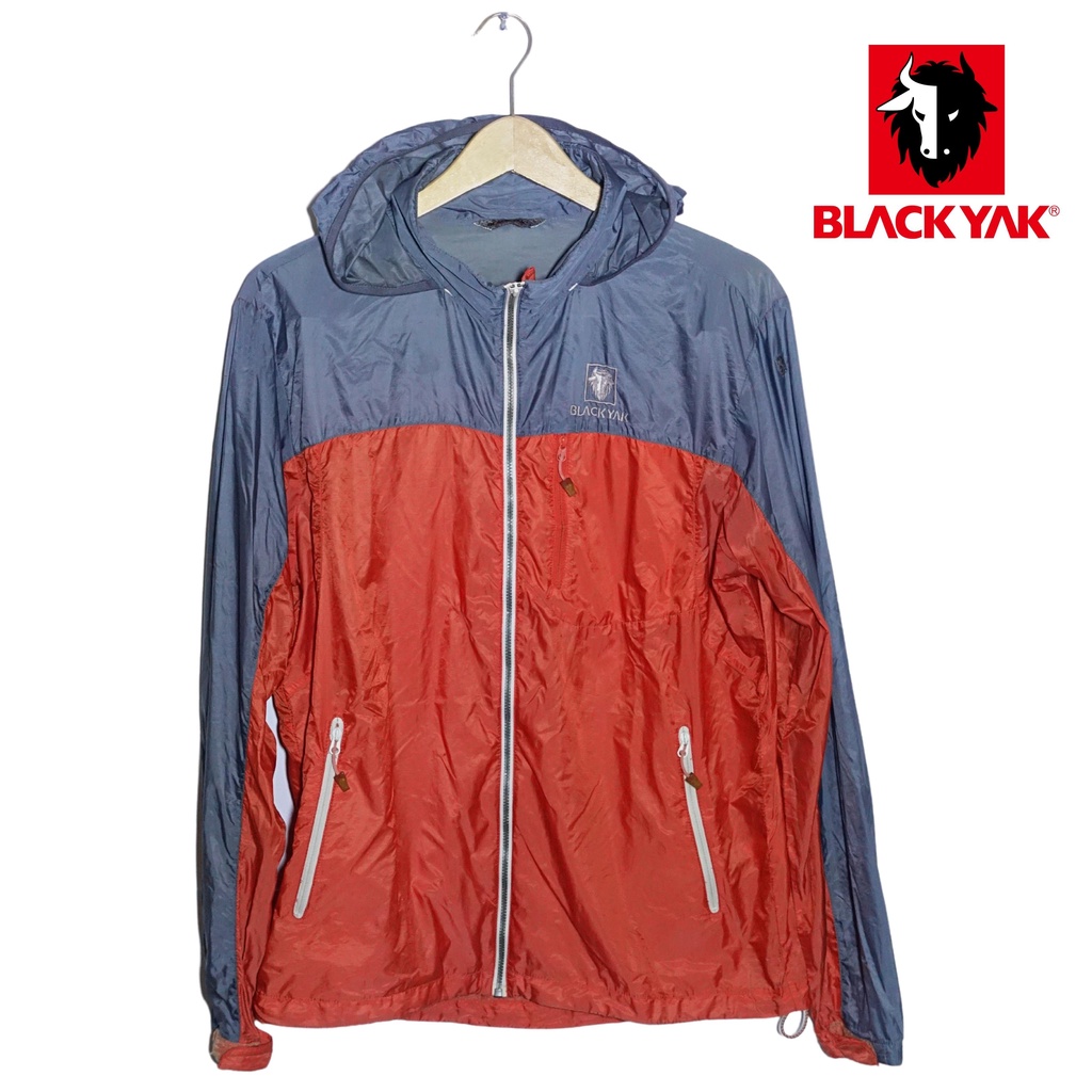Jual BLACK YAK | TREKKING LIGHT JACKET | JAKET TREKKING GUNUNG | Shopee ...