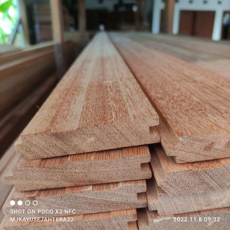 Jual PLafon Kayu Lantai Kayu Dinding Lambersering Kayu Bengkirai 1,5 x ...