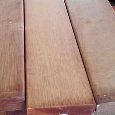 Jual Decking kayu Ulin Kalimantan / papan Ulin / kayu tahan air / kayu ...
