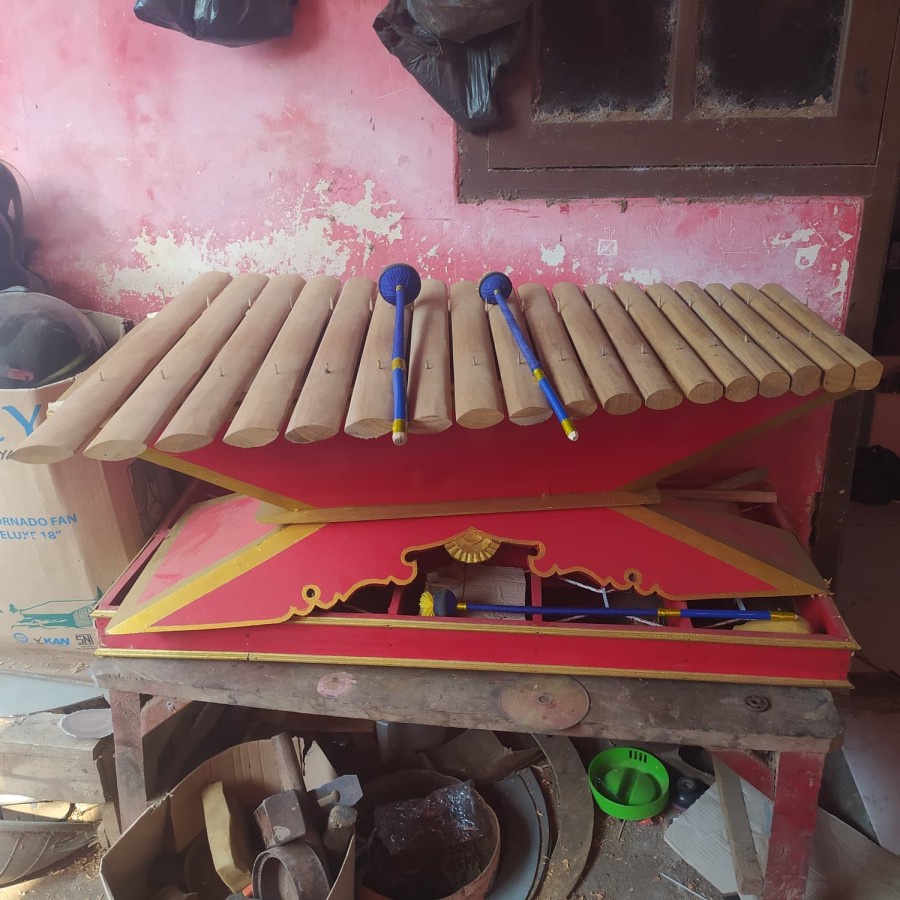 Jual GAMBANG KAYU 18 BILAH BESERTA GROBOK ALAT MUSIK KESENIAN GAMBANG ...