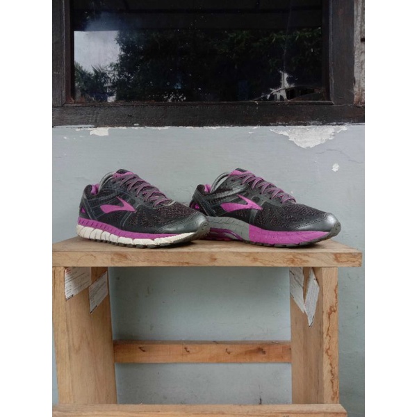 Jual Sepatu Running Brooks (Black Purple) | Shopee Indonesia