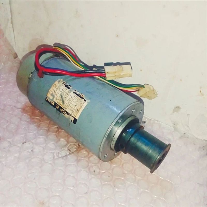 Jual DC motor Made in Japan Hitachi dinamo dengan torsi tinggi 6wire ...