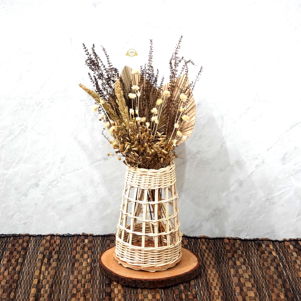 Jual Paket Bunga Rangkai + Vas Rotan Lobang | Shopee Indonesia