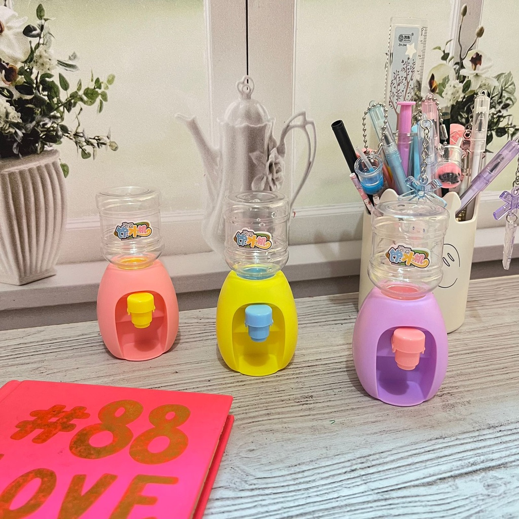 Jual Dispenser kecil banget - miniatur tempat air minum galon kecil ...