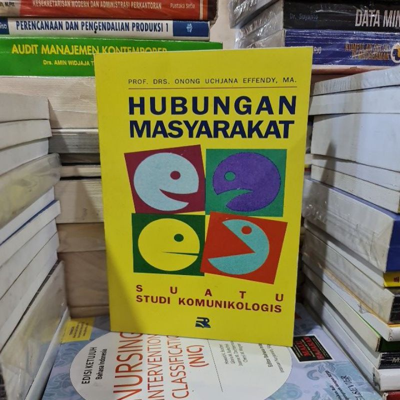 Jual Hubungan masyarakat by Prof Drs Onong Uchjana Effendy | Shopee ...