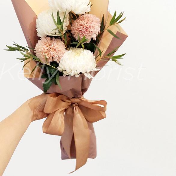 Jual Buket Bunga - Bucket Bunga Anniversary - Bucket Wisuda - Tanpa Vit ...