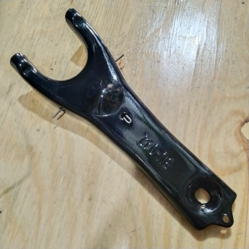 Jual GARPU KOPLING clutch fork ELF ENGKEL NHR55 NHR 55 | Shopee Indonesia