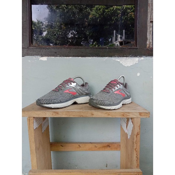 Jual Sepatu Brooks Running (Grey Pink) | Shopee Indonesia