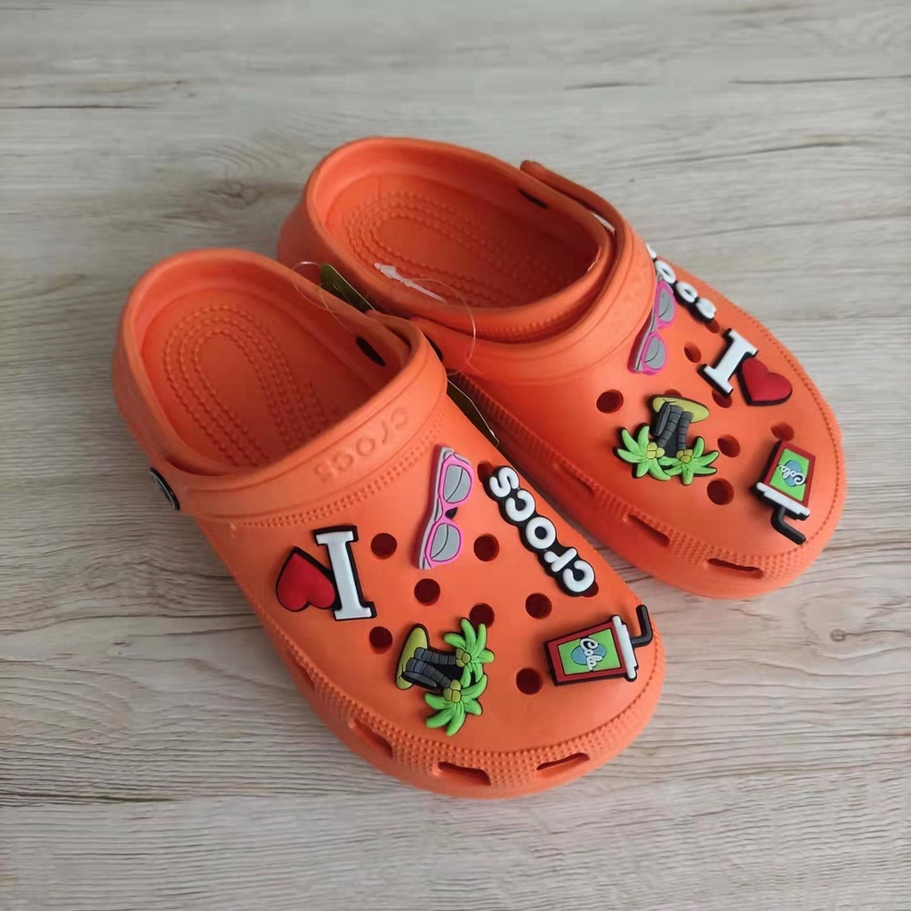 Jual Crocs Sandal Wanita/ Classic By Crocs/ Free Jibbits Pantai/Crocs ...