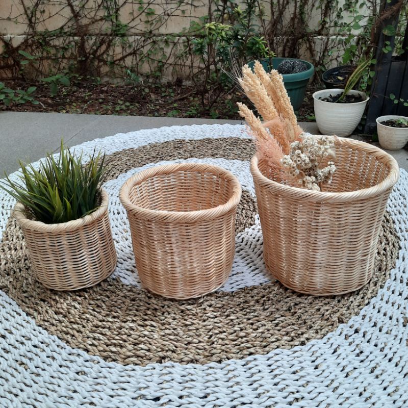 Jual Keranjang Anyaman Rotan / Cover pot Tanaman Rotan / Coverpot Rotan ...