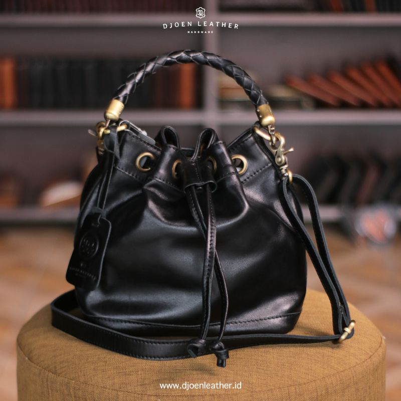 Jual Maharani tas simple wanita anyaman elegan by Djoen Leather ...