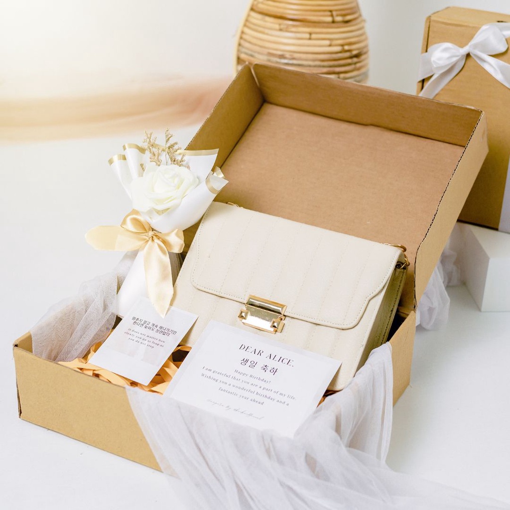 Jual Hampers Tas Cewek | Kado Jam Dompet Tas Kalung Coklat Hitam Cream ...