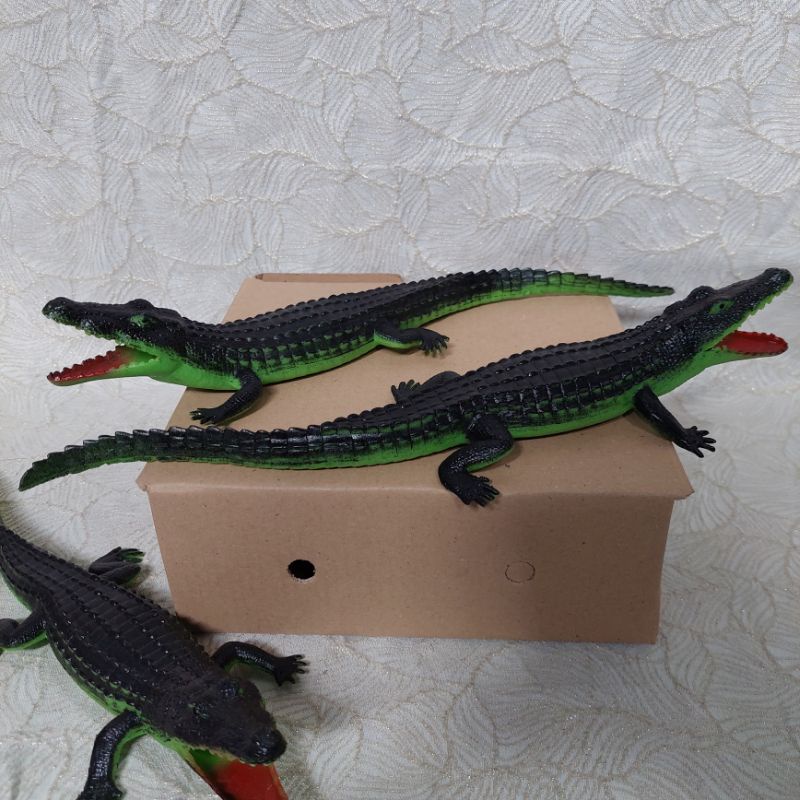 Jual mainan buaya hijau karet bisa bunyi Crocodile Bunyi Karet - buaya ...
