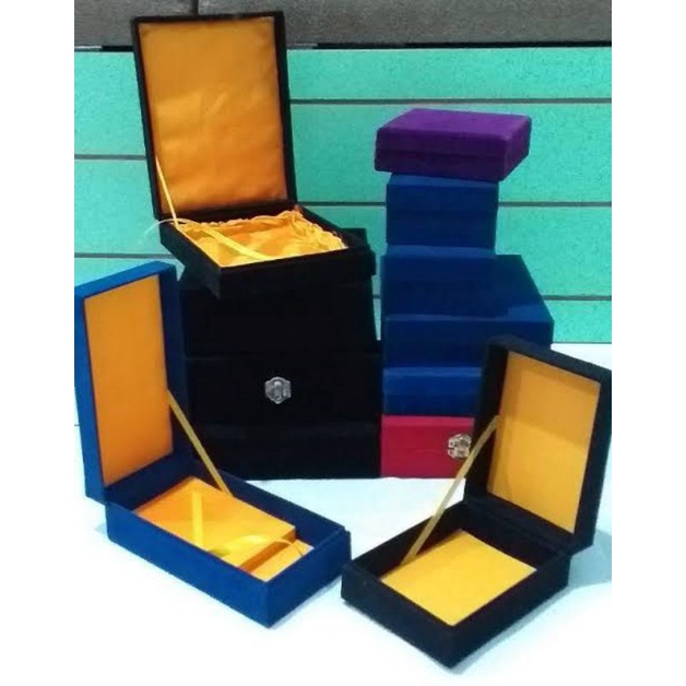 Jual BOX PLAKAT BELUDRU / TEMPAT PLAKAT TROPHY BELUDRU | Shopee Indonesia