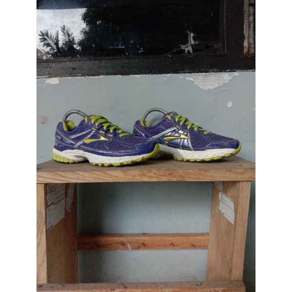 Jual Sepatu Running Brooks (Green) | Shopee Indonesia