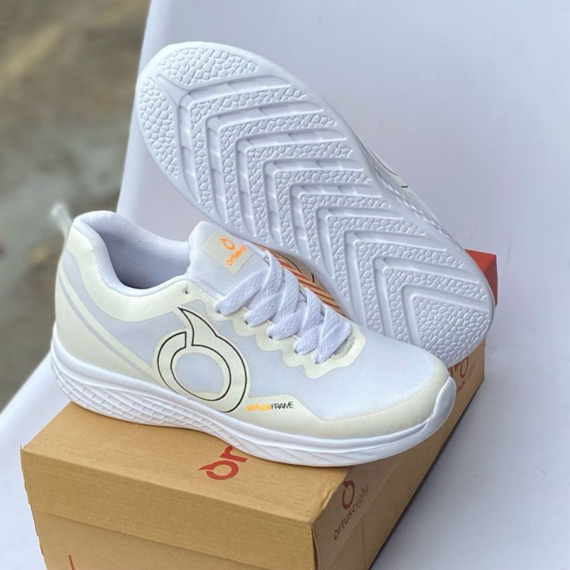 Jual sepatu ortuseight putih wanita ortus runing full white 36-40 ...
