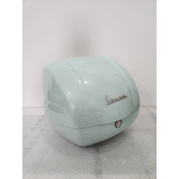 Jual Top Box Green Relax Vespa GTS Original (incld backrest) | Shopee ...