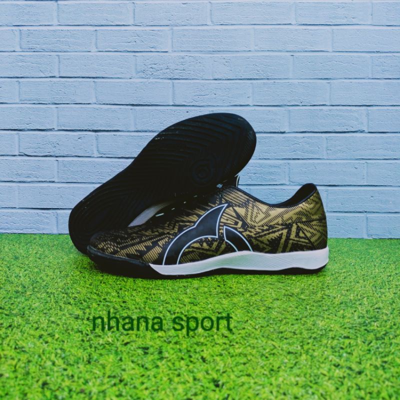 Jual sepatu bola ortus batik/sepatu bpla ortuseight catalyst oracle ...