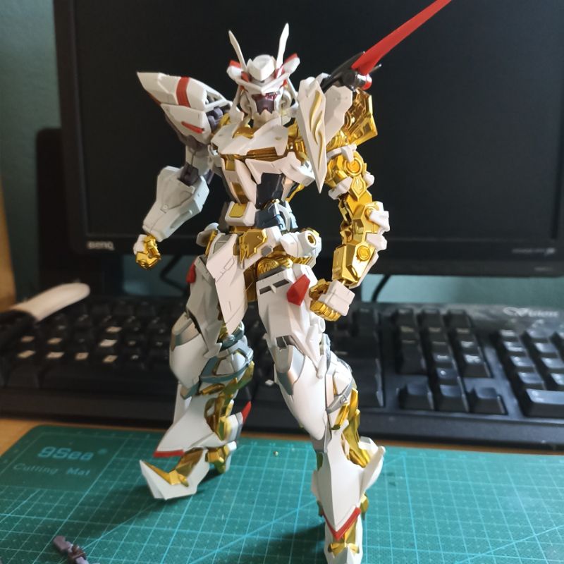 Jual MG 1/100 Astray Gold Frame Amatsu Hana by Daban (body only ...