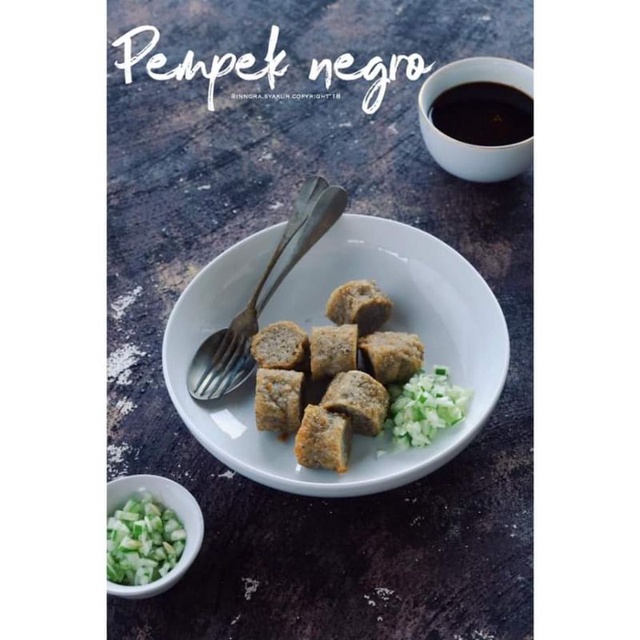 Jual Pempek Lenjer Besar Hitam Dapurbalin | Shopee Indonesia