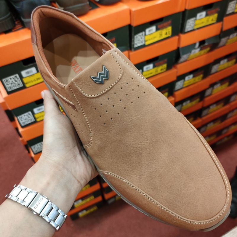 Jual Sepatu pria Slip On WATCHOUT | Shopee Indonesia