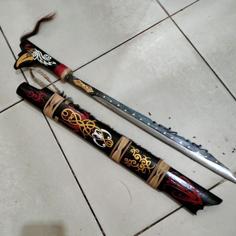 Jual mandau dayak kalimantan .mandau suku dayak mandau souvenir khas ...