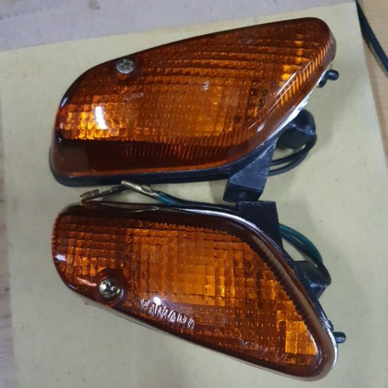 Jual LAMPU SEN MOTOR F1 F1ZR KANAN KIRI LENGKAP TINGGAL PASANG | Shopee ...