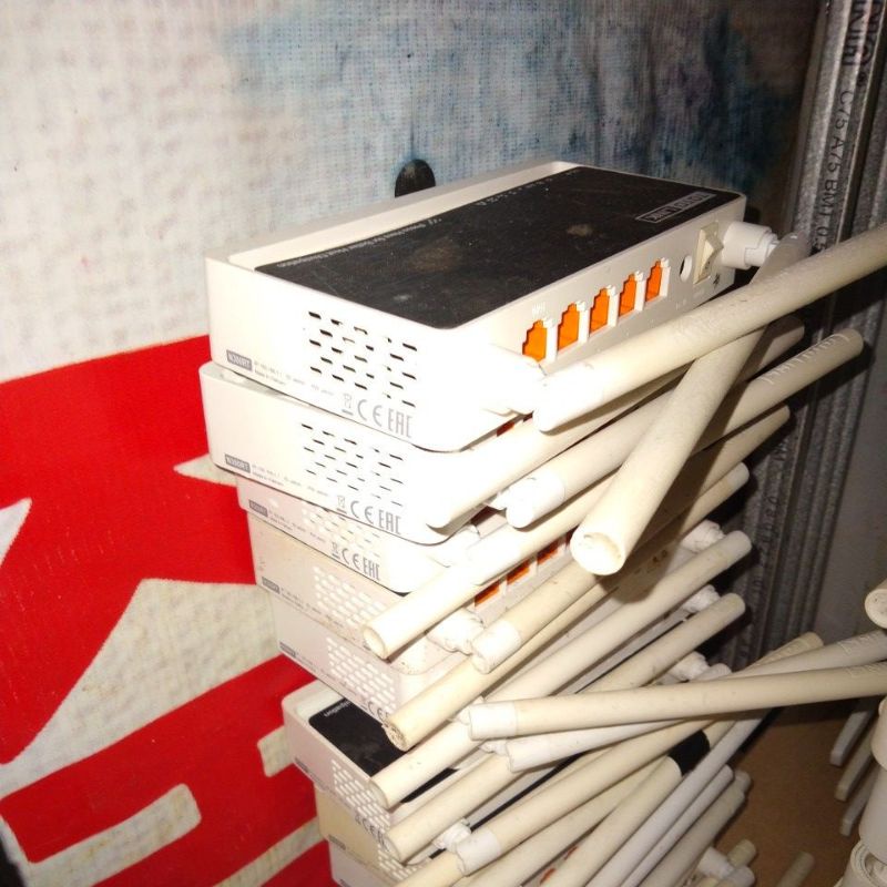 Jual router Wi-Fi OFF/MATI buat oprek | Shopee Indonesia