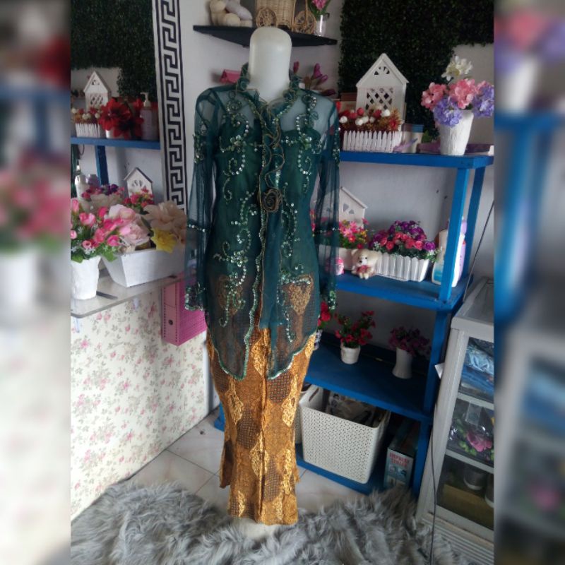 Jual kebaya payet minimalis hijau botol | Shopee Indonesia