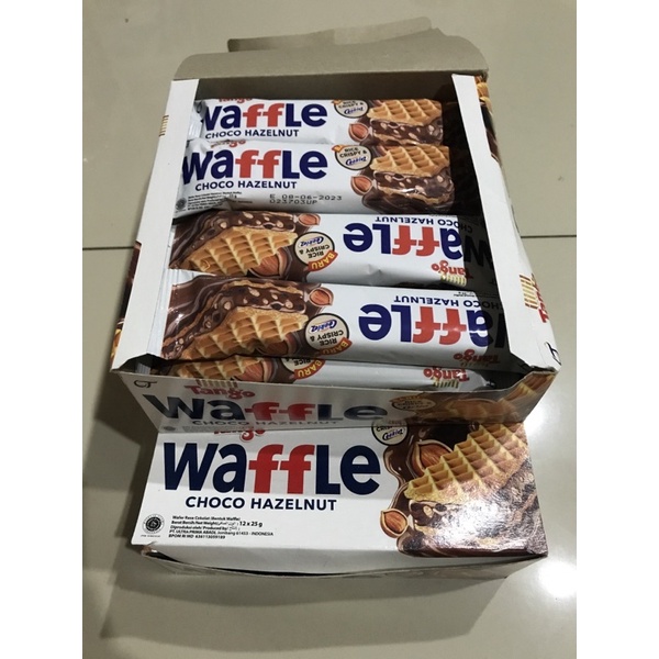 Jual Satu box tango waffle choco hazelnut BARU (isi 12x25gram) | Shopee ...
