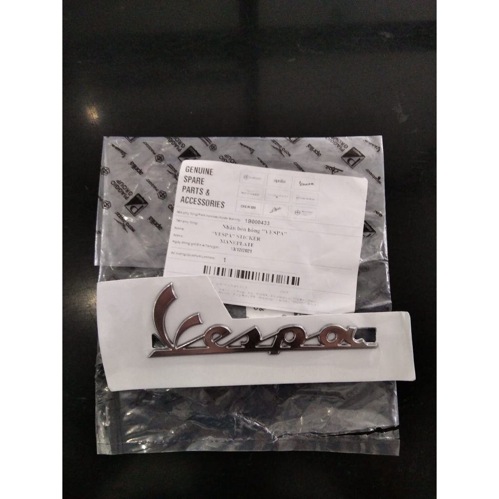Jual Sparepart Vespa Sticker Emblem Vespa Samping 946 Sprint Primavera ...