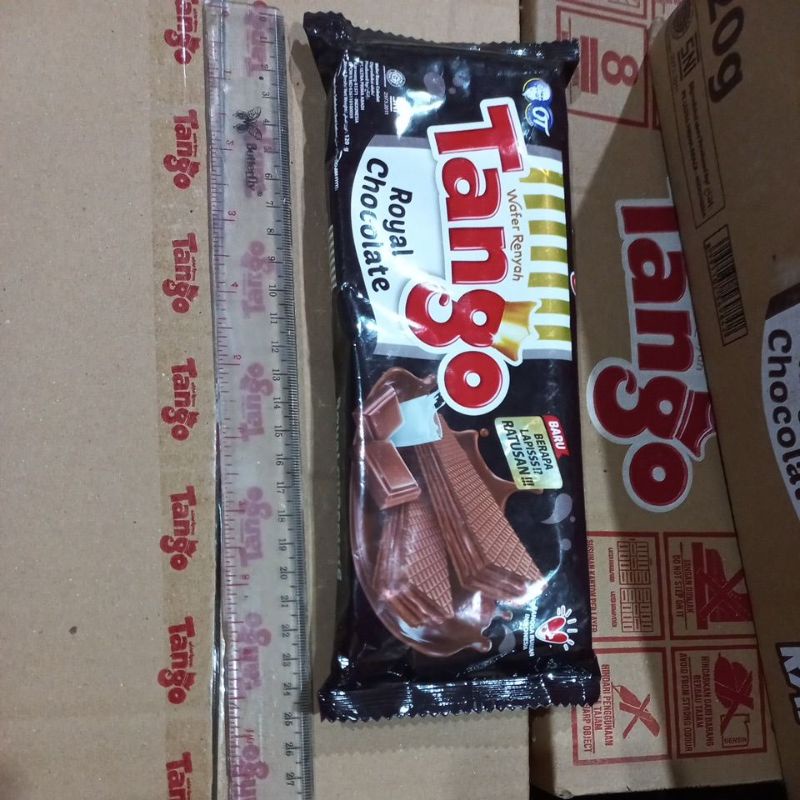 Jual tango wafer 100 gram 1 dus isi 24 pcs | Shopee Indonesia