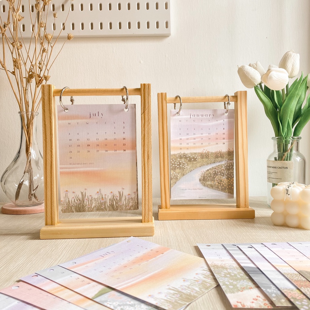 Jual KALENDER AESTHETIC 2023 / SCENERY CALENDAR HANG WOOD STAND ...
