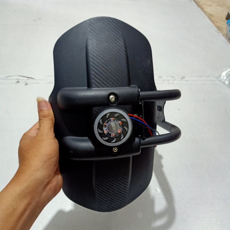 Jual Mud guard adv 150 cc plus Lampu anti nyiprat air adv 150 adv160 ...