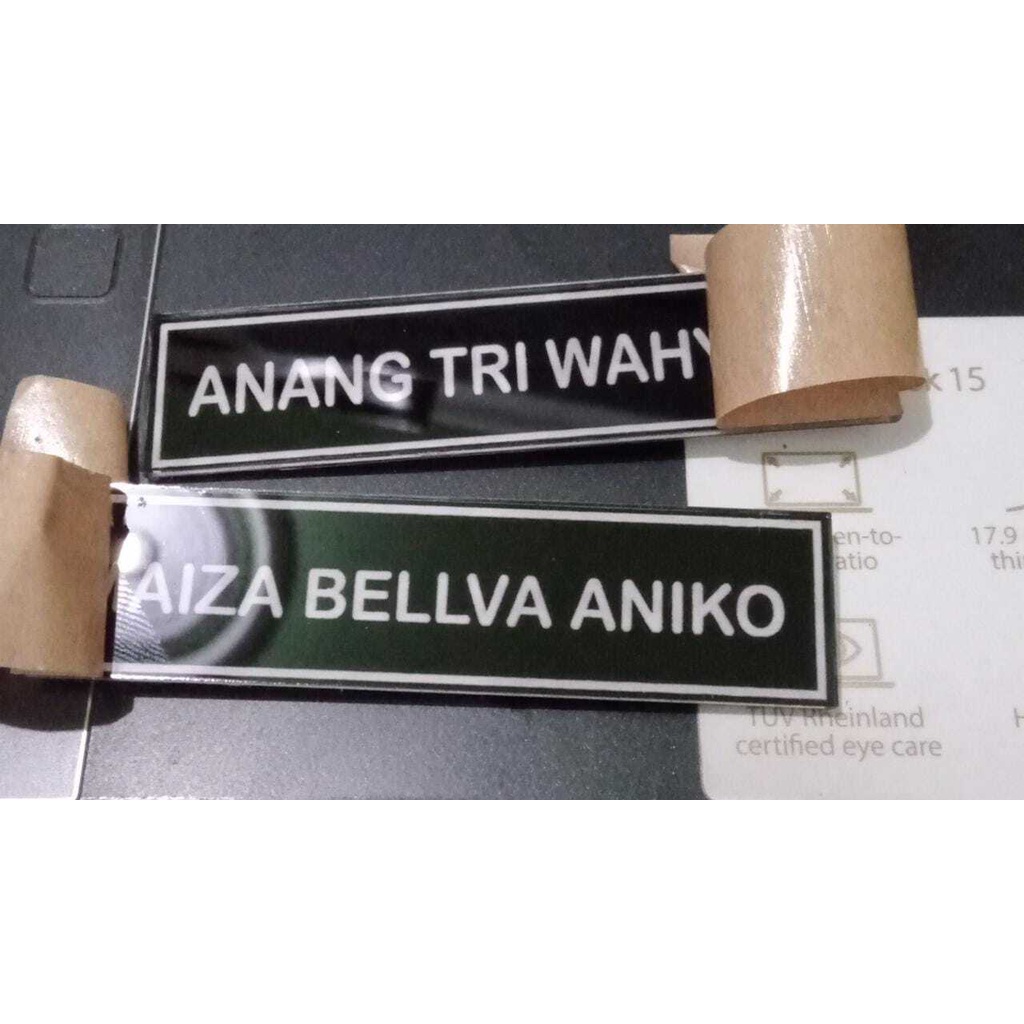 Jual name tag grafir, nama dada akrilik grafir dua lapis | Shopee Indonesia