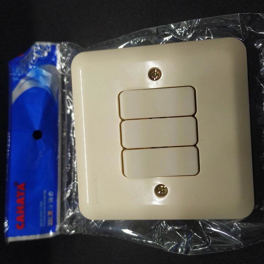 Jual SAKLAR IB CAHAYA 3 GANG CREAM TRIPLE SWITCH INBOW TANAM | Shopee ...