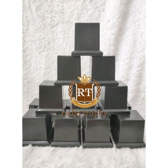 Jual tatakan piala trophy hitam | Shopee Indonesia