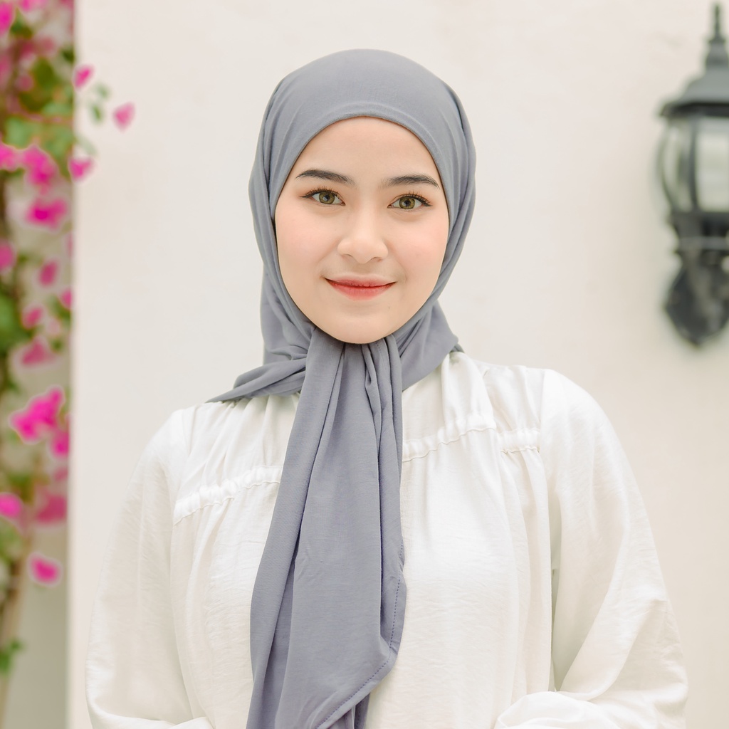Jual Lozy Hijab - Rayna Instan Square 179K Get 2 (Hijab Rayon Instan ...