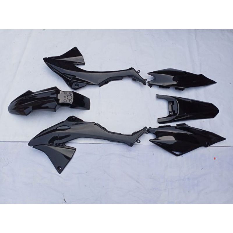 Jual body set klx bf body kit Supermoto klx bf tanpa jok tangki satu ...