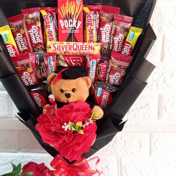 Jual Bucket Snack+boneka+bunga besar , sidang, wisuda, M159 - paket ...