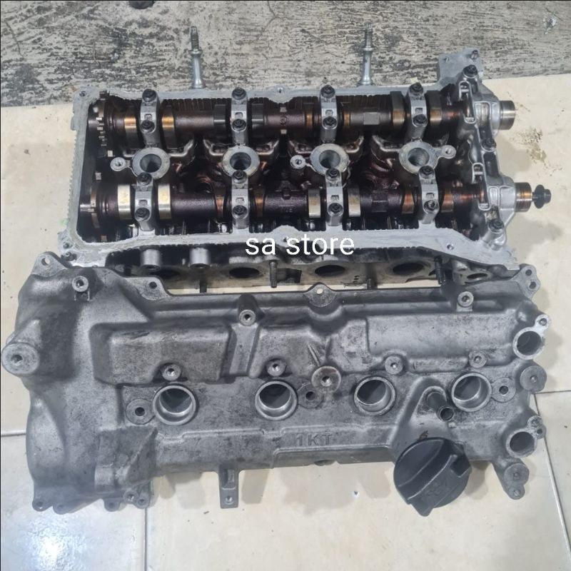 Jual cylinder head kop deksel komplit original Nissan Juke 1KT | Shopee ...